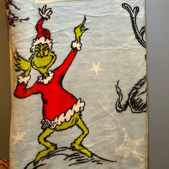 Dr. Seuss | Bedding | Nip Dr Seuss The Grinch Blue Christmas Throw ...